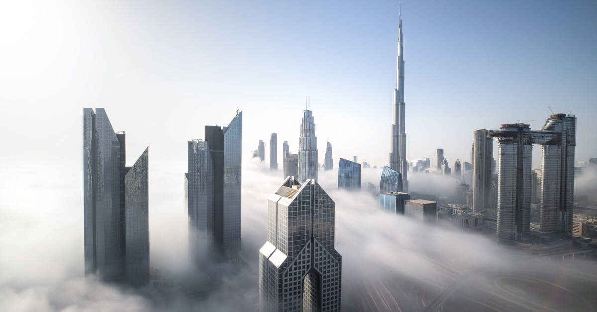 The birth of an international Internet hub - UAE-IX